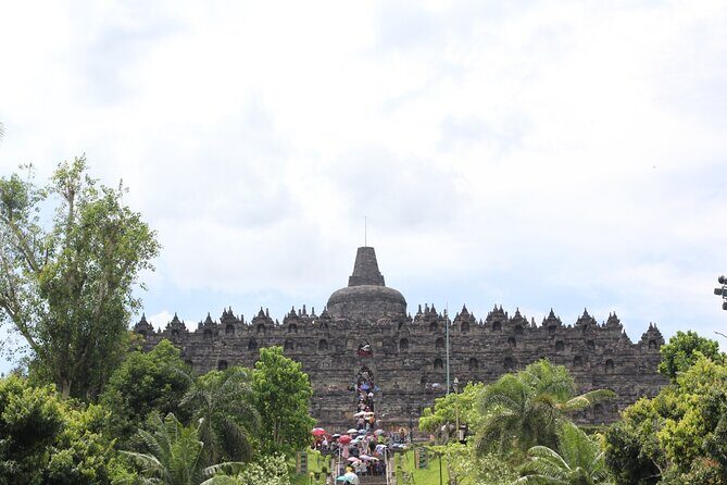 2-Day Java Tour from Bali Including Yogyakarta and Borobudur Temple - Exploring the 2-Day Java Tour: What You Can Expect