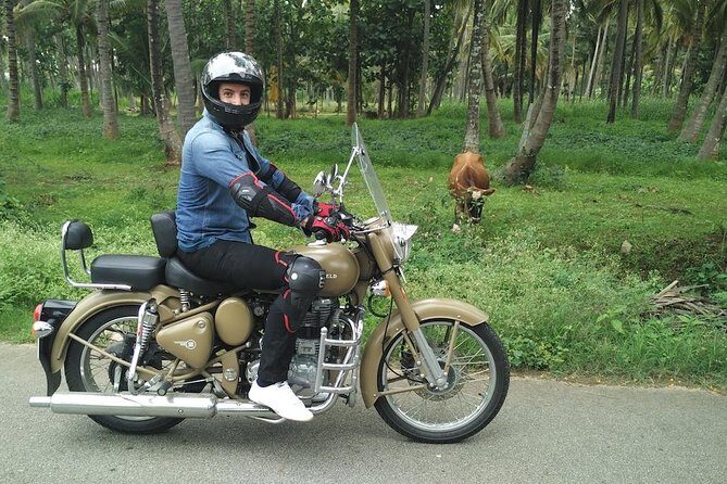 2 day Motorcycle tour from Bangalore to Belur, Halebid & Shravanabelagola - A Day-by-Day Breakdown of the Tour