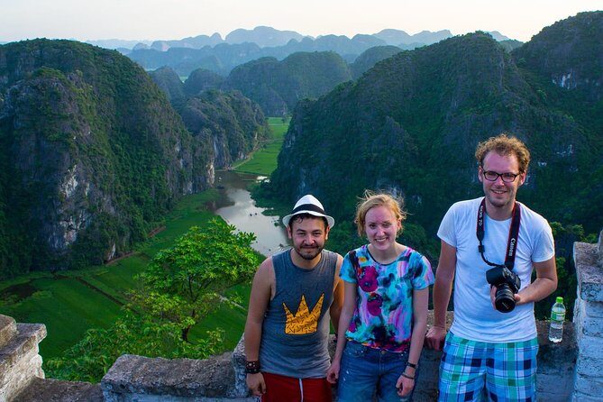 2-day Ninh Binh:Tam Coc -Thung Nham Bird Reserve -Mua Cave -Hoa Lu (small group) - Authenticity and Local Flavor