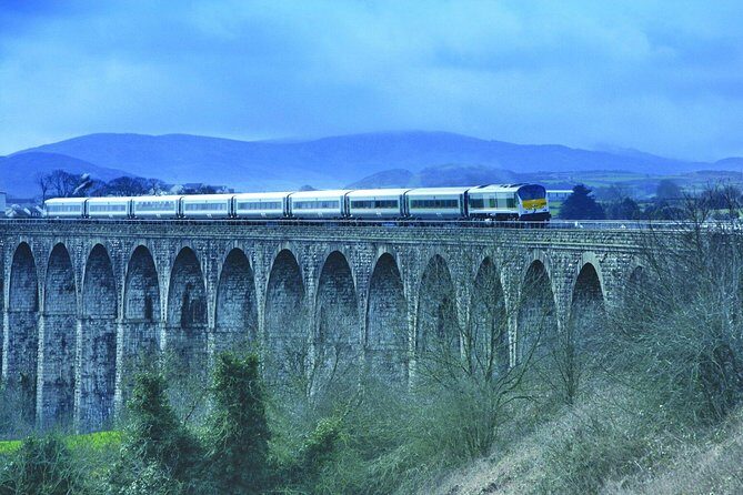2-Day Northern Ireland Rail Tour: Belfast, Antrim Coast, and Giant's Causeway - An Irish Coastal Adventure with Ease and Authentic Charm