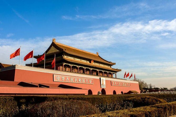 2-Day Private Beijing Classic Tour with Great Wall and Top City Attractions - Day Two Highlights: Temples, Gardens, and Local Life