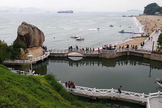 2-Day Private Sightseeing Tour of Xiamen City Highlights and Toulou Cluster - Exploring Gulangyu Island: A Picturesque Start