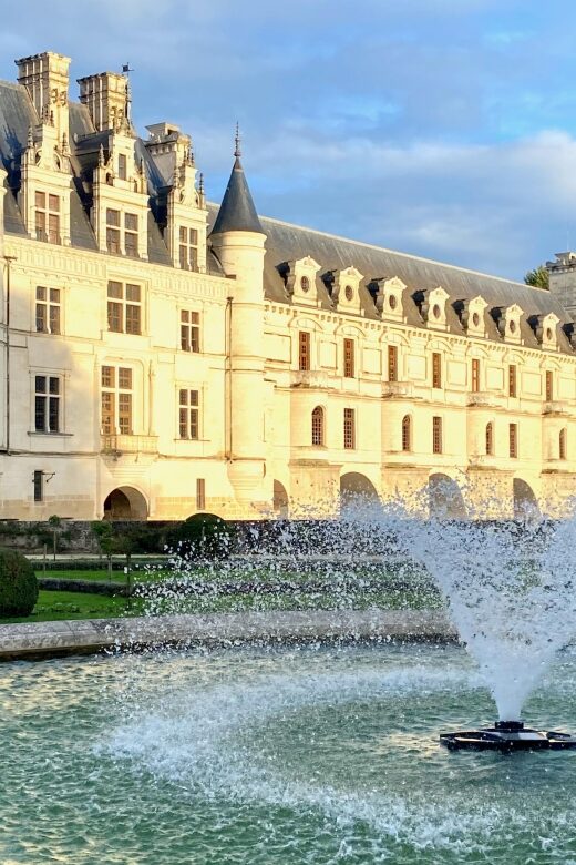 2-day Private Top 6 Loire Valley Castles from Paris Mercedes - Who Should Consider This Tour?
