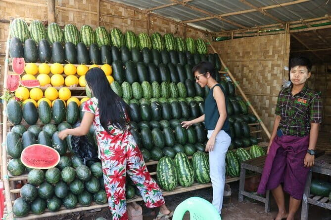 2-Day Private Tour : Explore the Golden Rock at Kyaikhtiyo - Day 2: The Iconic Golden Rock