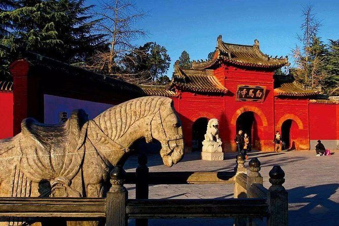 2-Day Private Tour from Chengdu with Hotel: Shaolin Temple and Longmen Grottoes - Key Points