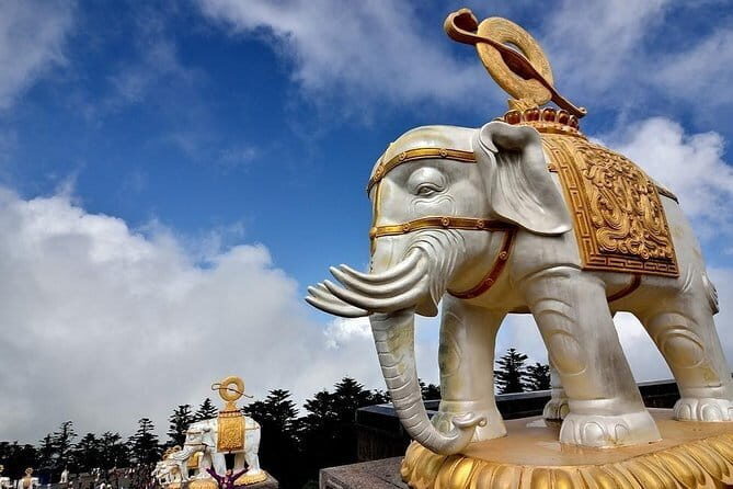 2-Day Private Tour: Leshan Giant Buddha and Mount Emei from Chengdu - Key Points