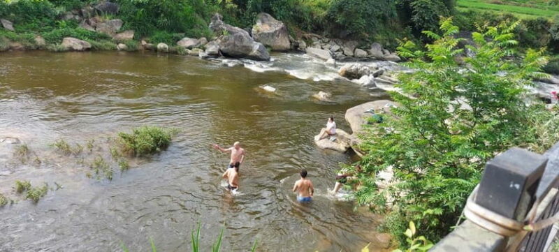 2-Day Sa Pa Ethnic Homestay Tour & Trek with Limousine Bus - Weather and Packing Tips