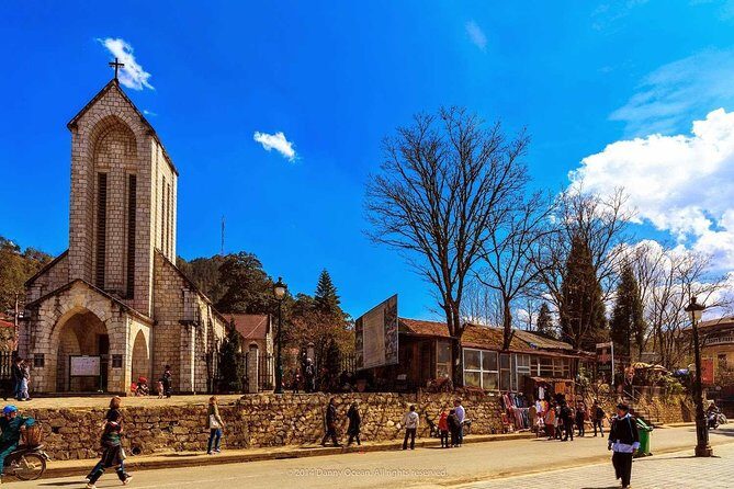 2-Day Spectacular Sapa Trekking and Bus Tour (overnight at 4 star hotel) - FAQ