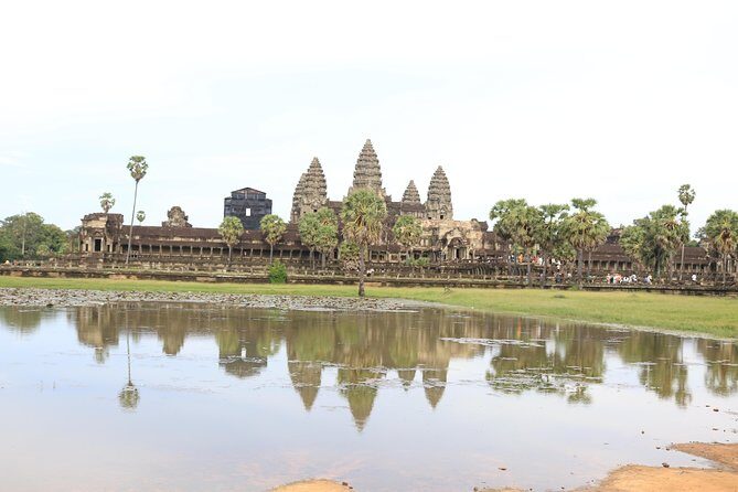 2-Day Temple visit and Floating village from Siem Reap - Key Points
