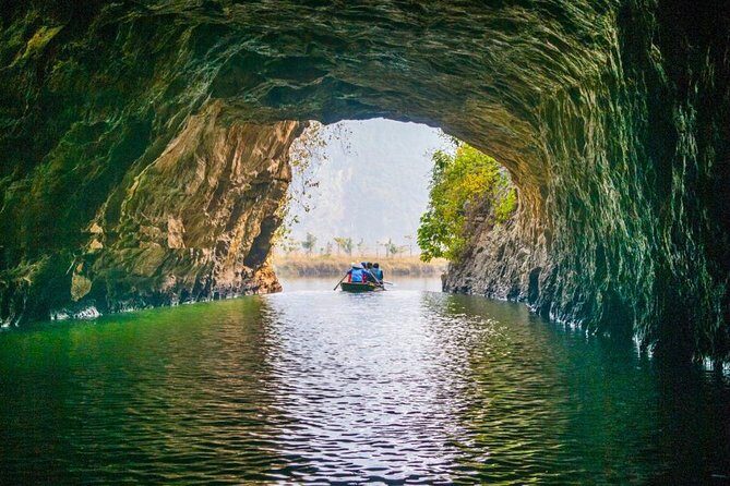 2 Day Tour Hoa Lu - Trang An - Mua Cave - Bich Dong - Cuc Phuong - Key Points