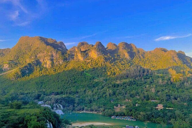 2 Day Tour in Ban Gioc Waterfalls from Hanoi - Transportation & Group Size