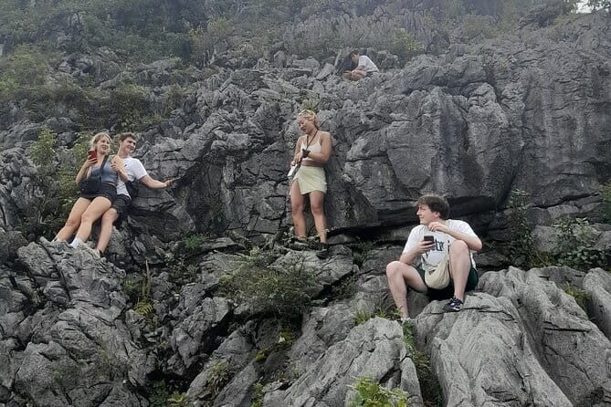 2 Day tour in Ha Giang - Adventure Car Tour around the loop - Day 1: From Ha Giang to Dong Van