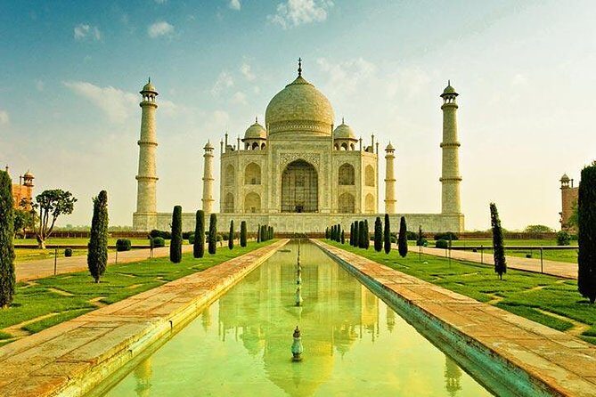 2-Day Tour to The Taj Mahal, Agra from Kolkata with Both side Commercial Flights - Key Points