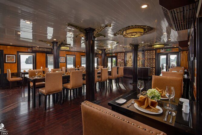 2-Day Treasure Junk Cruise: Hidden Gems of Bai Tu Long Bay - The Itinerary: How the Day Unfolds