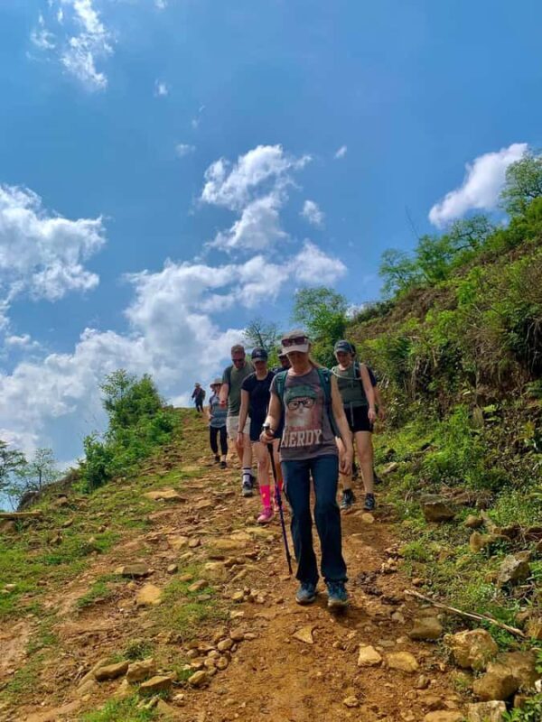 2-Day Trek Through Sapa's Mountains,Valley & Local Villages - Authentic Cultural Encounters and Stunning Views