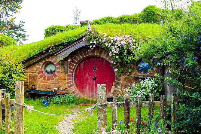 2 Day Waitomo Caves, Hobbiton Movie Set and Rotorua Tour from Auckland - Frequently Asked Questions