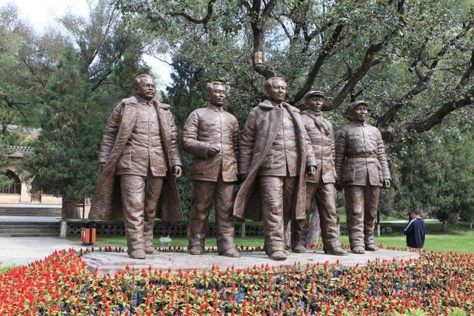 2-Day Yan'an Tour from Xi'an by Bullet Train - Revolutionary Memorial Hall: History on Display