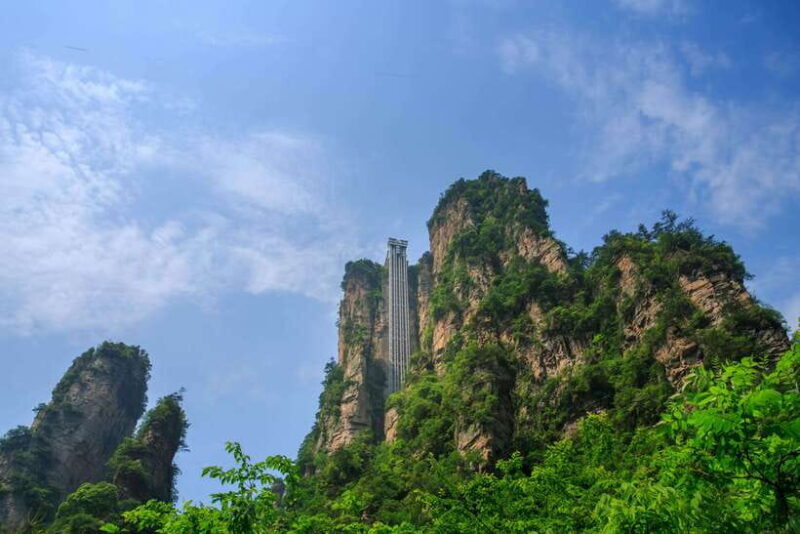 2-Day Zhangjiajie Tour Including Yuanjiajie Mountains - The Experience and Your Guide