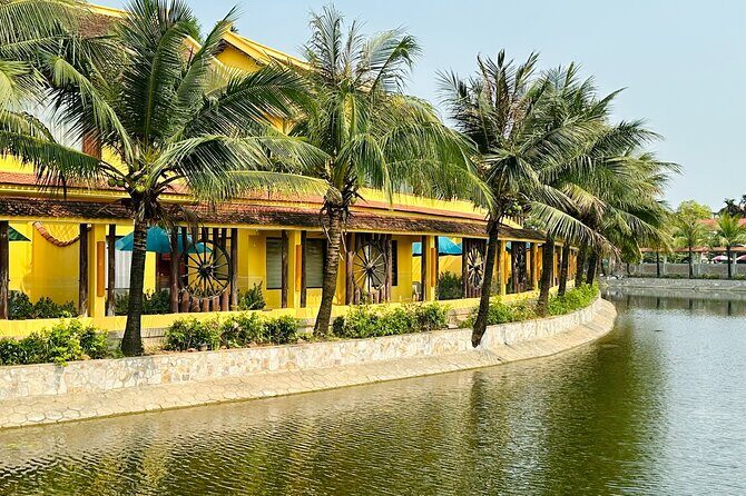 2 Days 1 Night Luxury Ninh Binh Private Tour from Hanoi - Starting Out: Comfortable Transportation and a Good Introduction