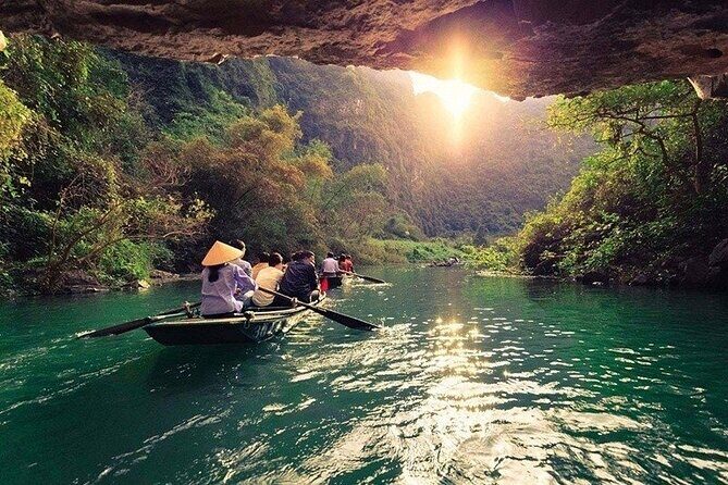 2 Days 1 Night Luxury Ninh Binh Private Tour from Hanoi - Day 1: Discovering Ninh Binhs Natural and Cultural Gems