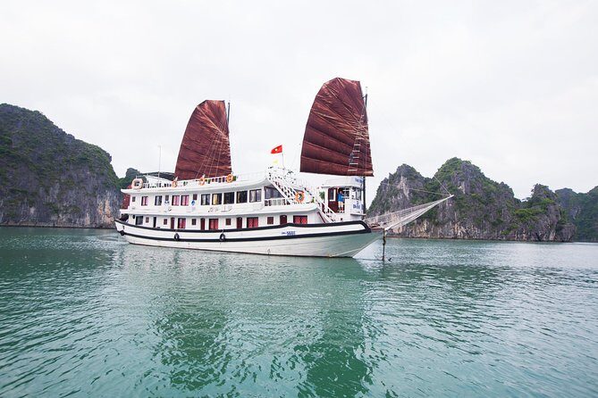2 Days 1 Night on Swan Cruises visiting Bai Tu Long bay Thien Canh Son cave - An In-Depth Look at the Experience