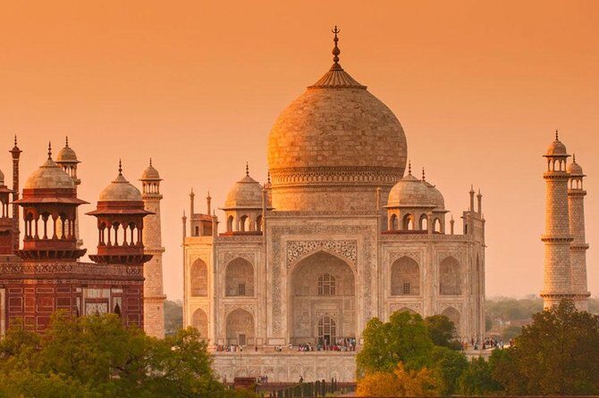 2 Days Agra Tour With Taj Mahal and Fatehpur Sikri - A closer look at the experience