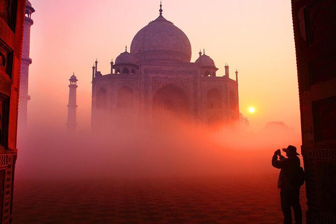 2 Days Agra tour with Taj Mahal Sunrise from Delhi by Car - with Hotels - The Value of a Well-Organized, All-Inclusive Package