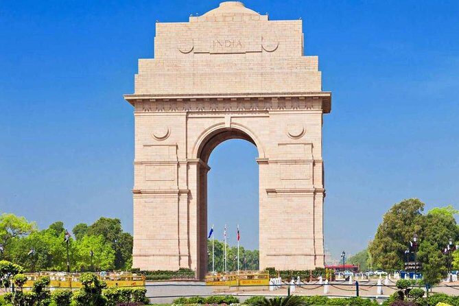 2 Days Delhi and Agra Tour with Taj Mahal Sunrise - Detailed Breakdown of the Itinerary