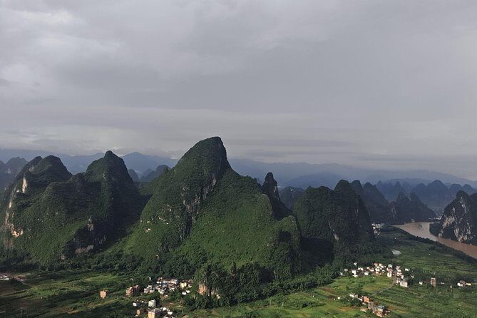 2-Days Guilin Tour Including the 4 Star Boat and Yangshuo and Longji Terraces - Exploring the Li River and Yangshuo