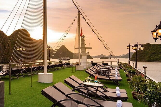 2 Days in La Pandora Cruise explore Halong Bay and Lan Ha Bay - Key Points