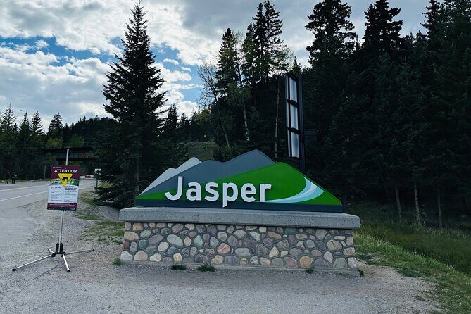 2 Days Luxury Guided Tour of Jasper National Park from Calgary - Discover the Majestic Canadian Rockies with a 2-Day Luxury Tour from Calgary