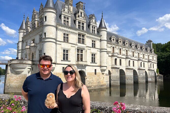 2-Days Private Guided Tour in Loire Valley Castles & Wine Tasting - What the Tour Covers—A Day-by-Day Breakdown