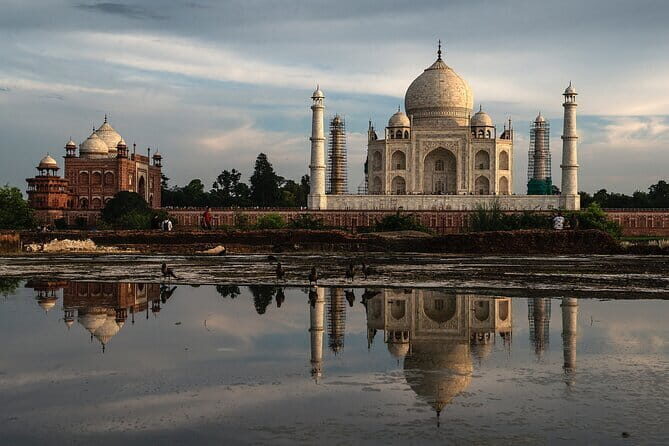 2 Days Private Tour of Tajmahal from Delhi with Pickup - The Value of a Private Guided Experience
