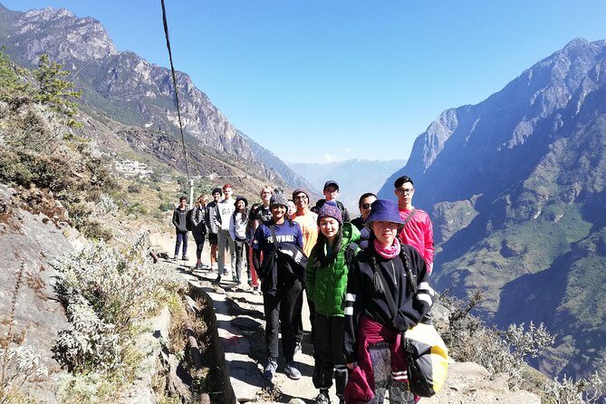 2 Days Tiger Leaping Gorge Hiking Tour by public coach - Key Points
