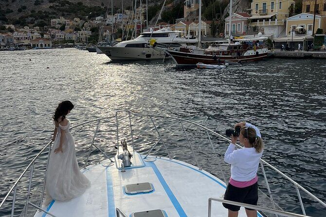 2 Hour Athens Styled Photoshoot with professional photographer - An In-Depth Look at the Athens Photoshoot Experience