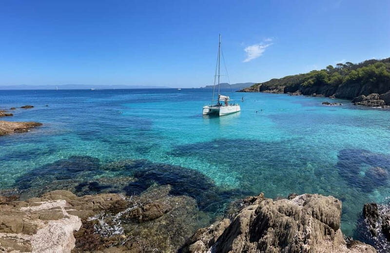 2-hour catamaran discovery tour of the Giens Peninsula and Porquerolles - Key Points
