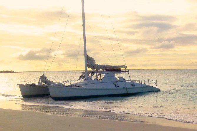 2 Hour Champagne Sunset Cruise from Grace Bay, Providenciales (Adult Only) - Group Size and Overall Atmosphere