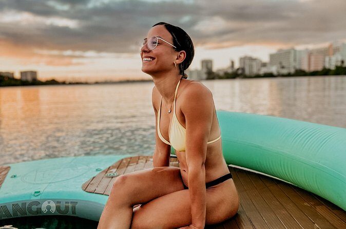 2-Hour Floating Hangout in Condado with Prosseco and Charcuterie - FAQs