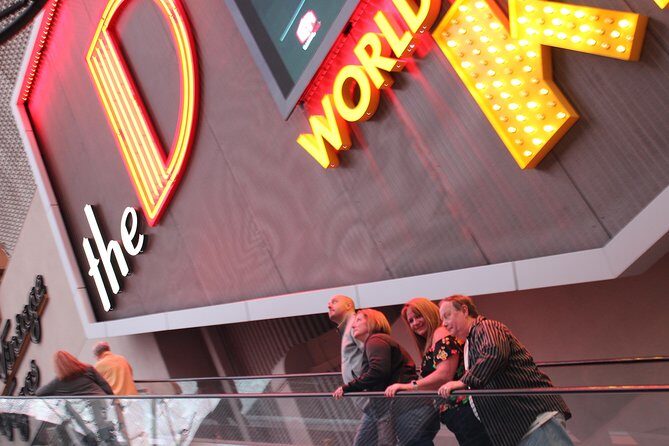 2-Hour Fremont Walking Tour with Photos and Champagne - FAQs