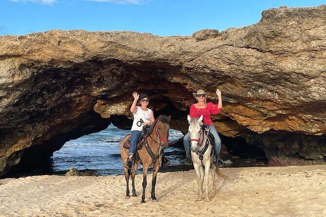 2-Hour Horseback Riding Tour to Little Natural Bridge in Aruba - An Authentic and Relaxed Way to See Aruba