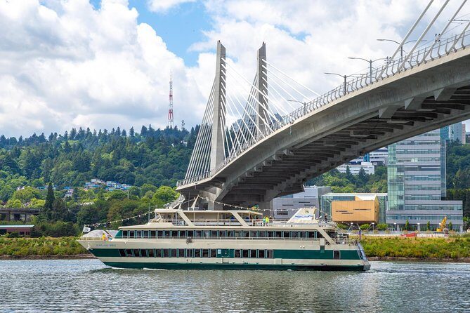 2-hour Lunch Cruise on Willamette River - The Start: Setting Sail from Downtown Portland