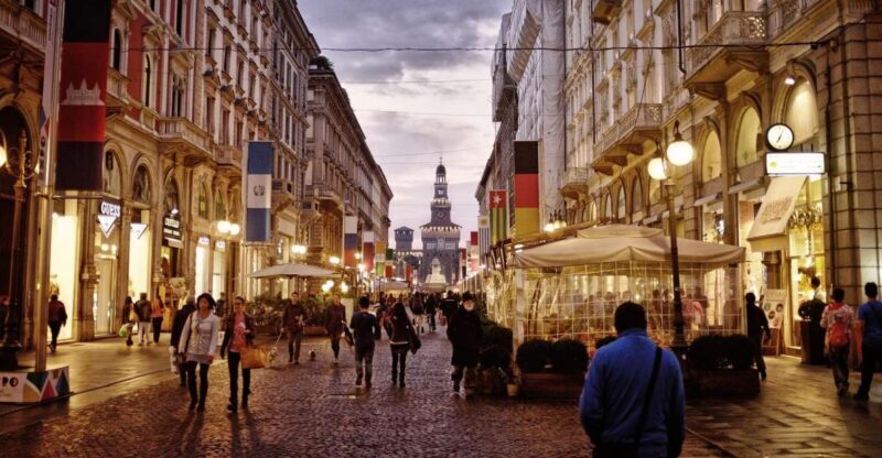 2-Hour Milan by Night Walking Tour - Key Points