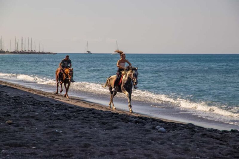2-Hour Morning Horse Ride with Professional Photos - A Classic Santorini Adventure: 2-Hour Morning Horse Ride with Professional Photos