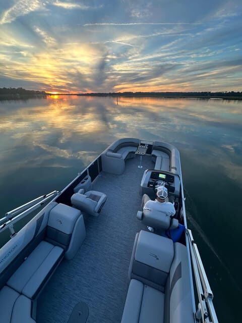2 Hour Private 24 ft. Luxury Pontoon Hilton Head Boat Rental - Why Choose This Private Luxury Pontoon?