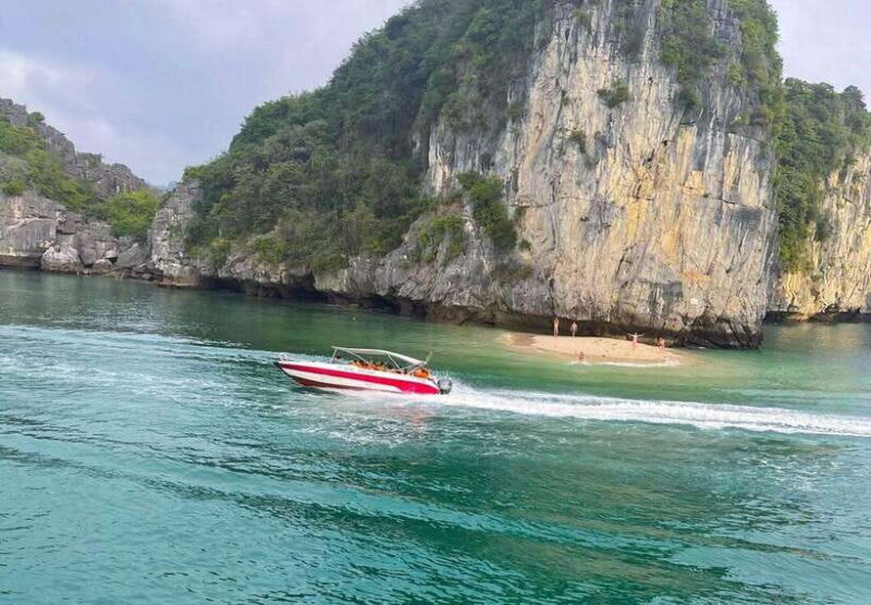 2-Hour Private Canoe Discover the Best of Ha Long Bay - Discovering the Hidden Tranquility of Ha Long Bay