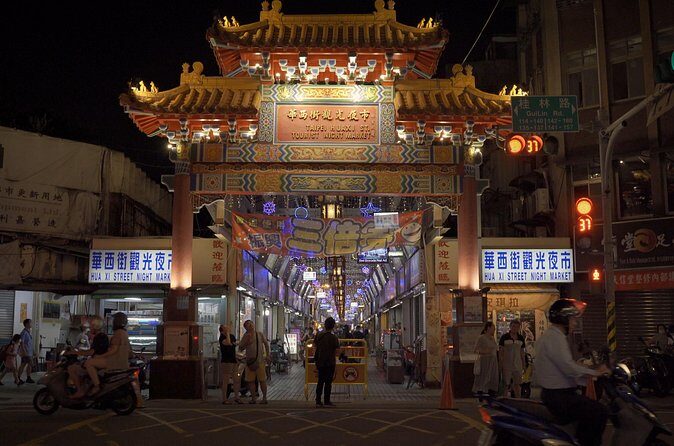 2-Hour Private Longshan Temple Walking Tour - Why Choose This Tour?