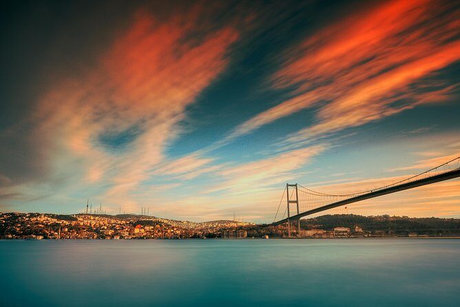 2-Hour Private Luxury Yacht Cruise on Bosphorus with Transfers - The Itinerary: What’s Included