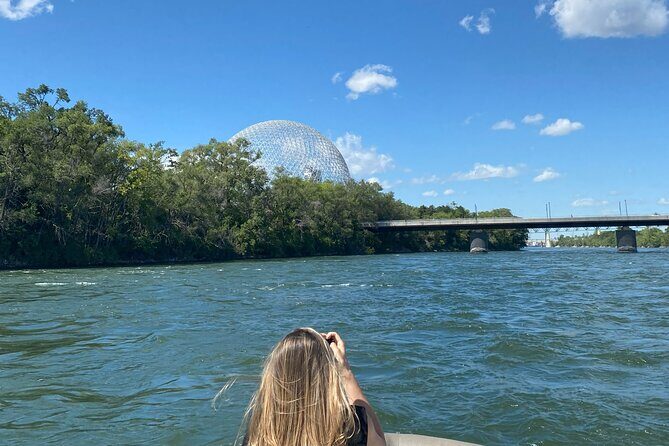 2-Hour Private Montreal Boat Cruise - The Sum Up