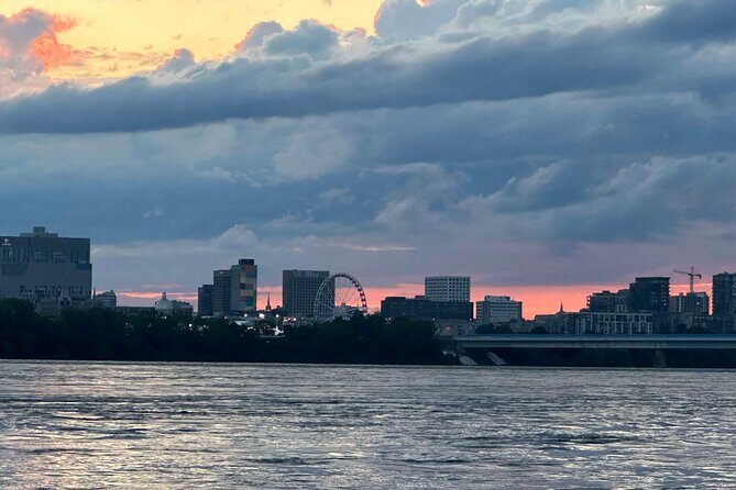 2-Hour Private Montreal Boat Cruise - FAQ