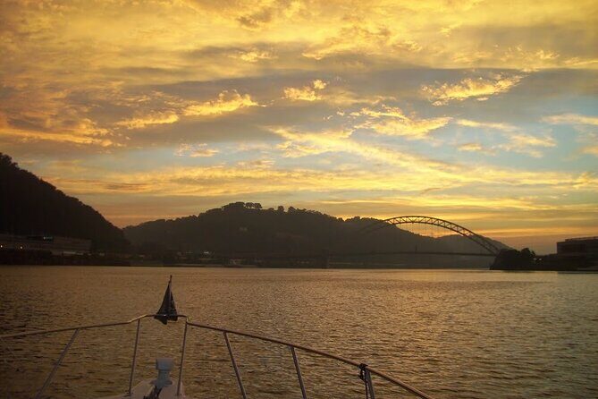 2 Hour Private Sightseeing Charter Boat Cruise - Key Points